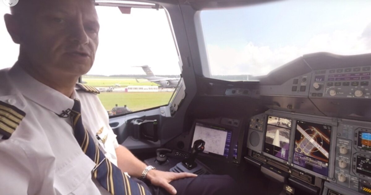 Emirates unveils 360 degree A380 cockpit... | Travolution
